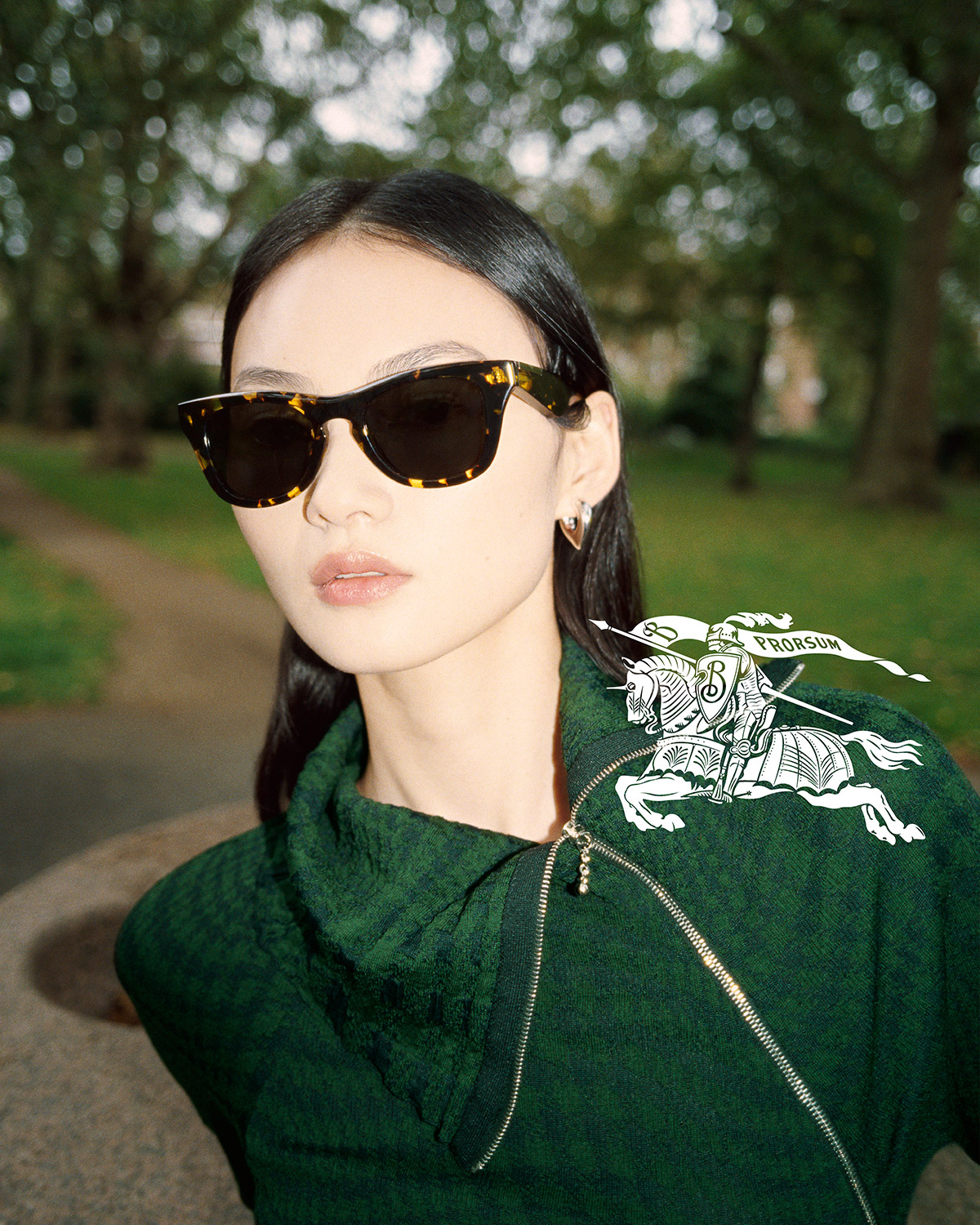 Burberry Spring 2024's Vibrant Ode to London | The Fashionography ...
