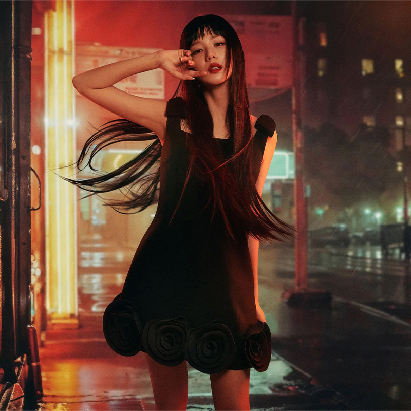 Jisoo Travels Time for self-portrait FW25 AI Campaign — Fashionography